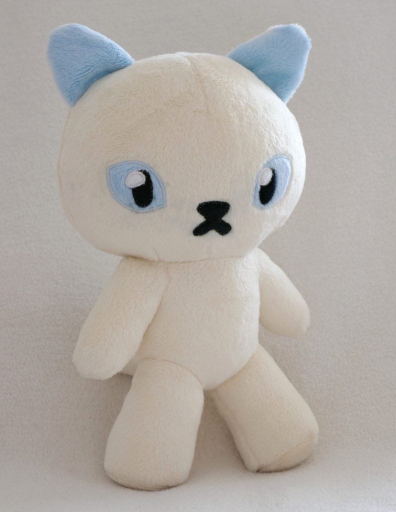 Standing cat plush - Petits D'om